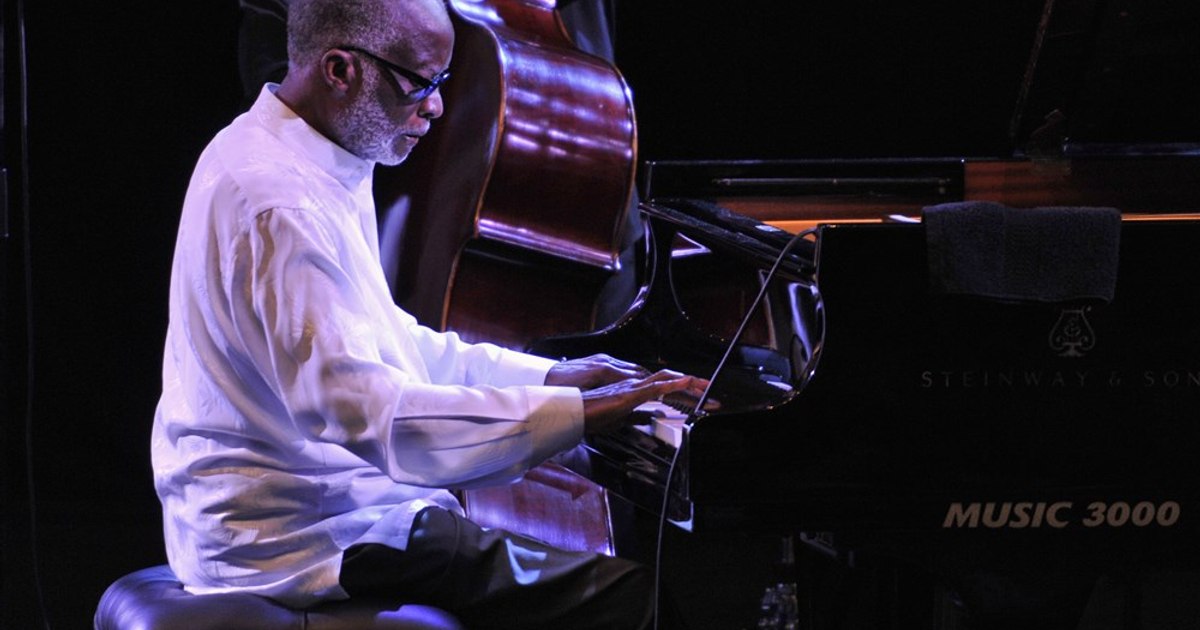 Pianistul de jazz american Ahmad Jamal a murit la vârsta de 92 de ani ...
