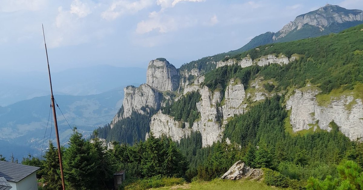 Scăldătoarea vulturilor şi Budu strigoiul, legendele ticluite din ...