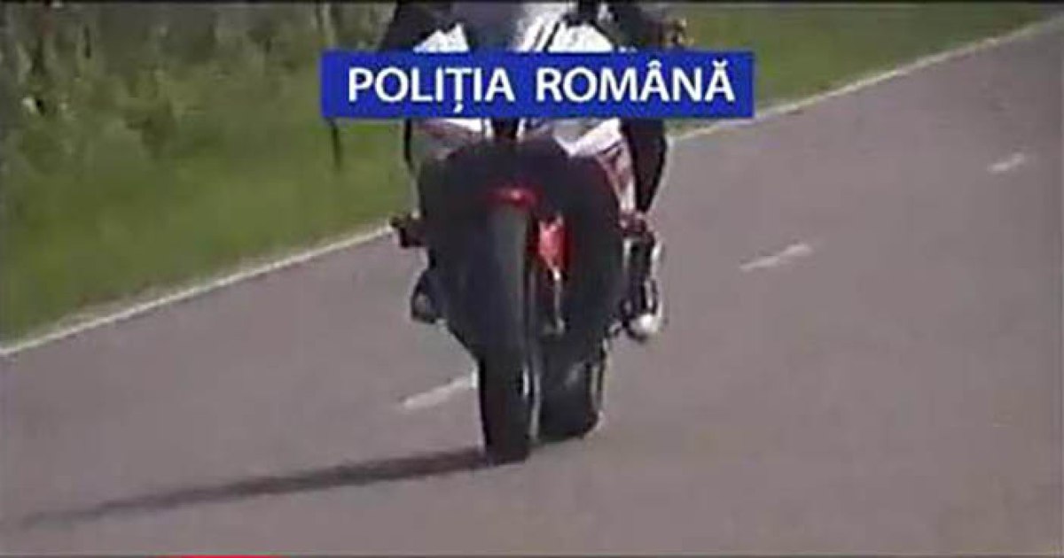 Motociclist oprit cu focuri de armă după o urmărire de zeci de ...