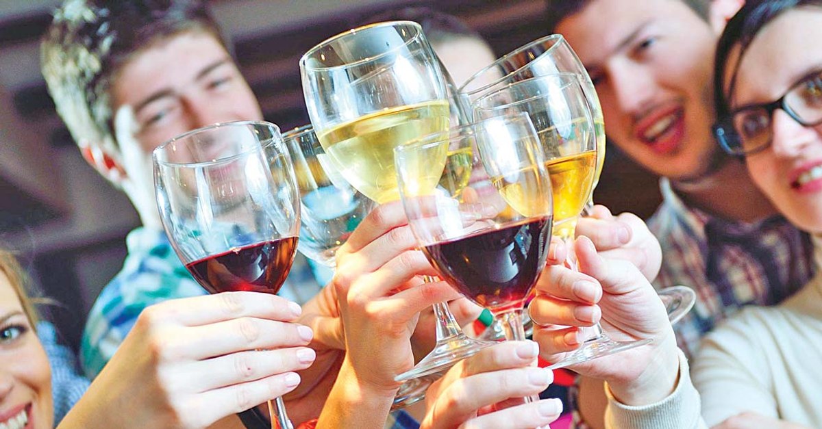 Hai, noroc! Alcoolul e bun pentru inimă