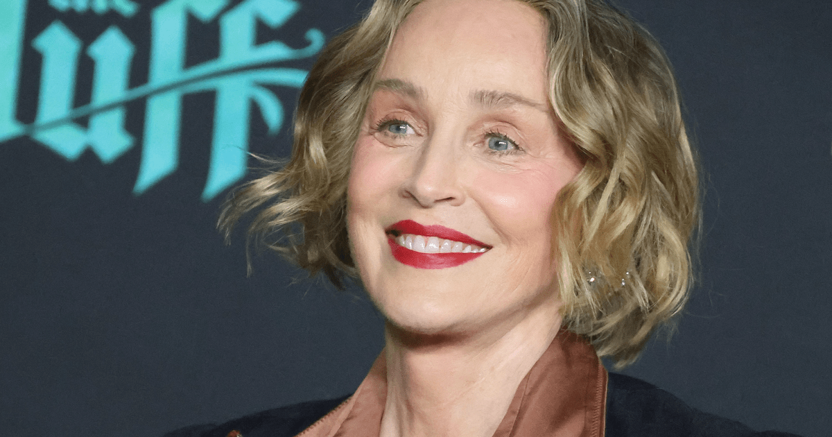 La 67 de ani, Sharon Stone vorbește despre... nuditate. „Ar trebui să ...