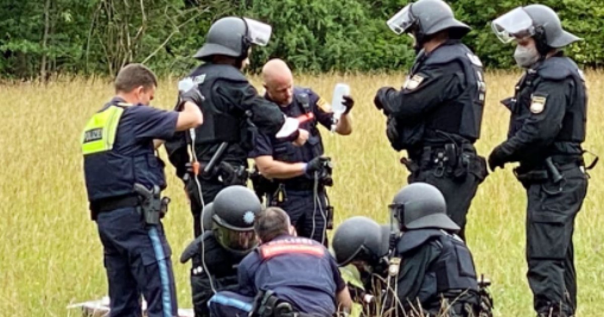 Român împuşcat de patru ori de poliţişti, într-un parc din München ...