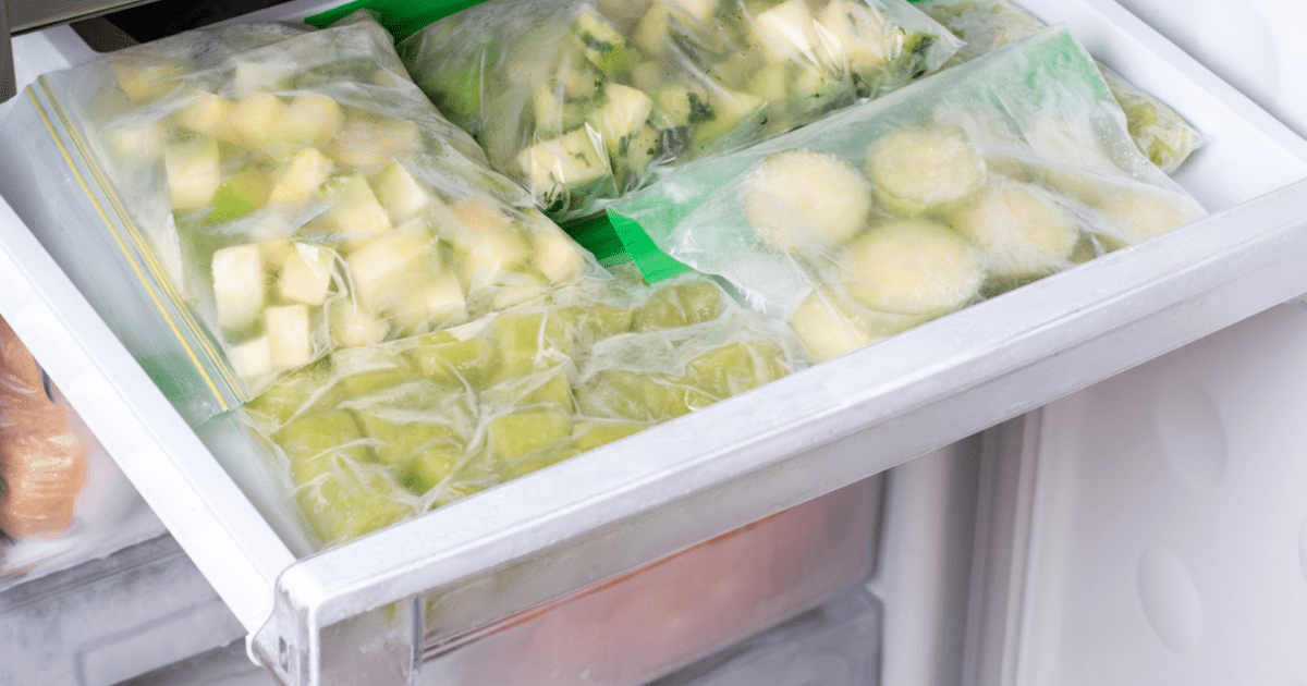 Cum păstrezi dovleceii la congelator. Există mai multe metode!