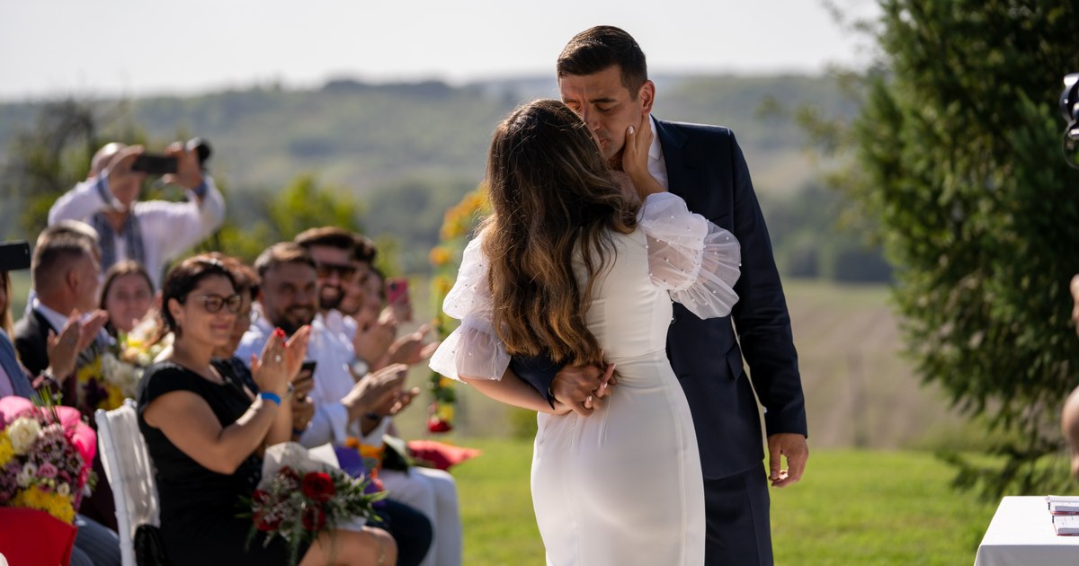 George Simion și Ilinca Munteanu au spus „Da” în fața ofițerului de ...