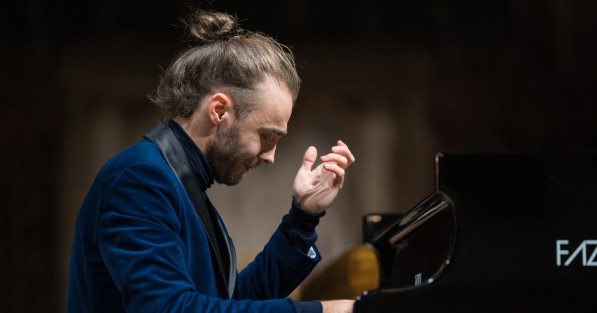 Pianistul Daniel Ciobanu, primul artist în rezidenţă al Filarmonicii „George Enescu“. Concerte ...