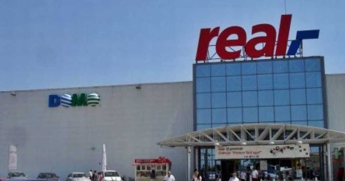 INFOGRAFIE Tranzacţia Auchan-Real: patru magazine din Arad, Constanţa ...