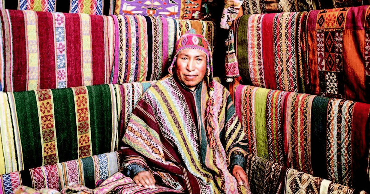 Poncho: firul colorat al istoriei