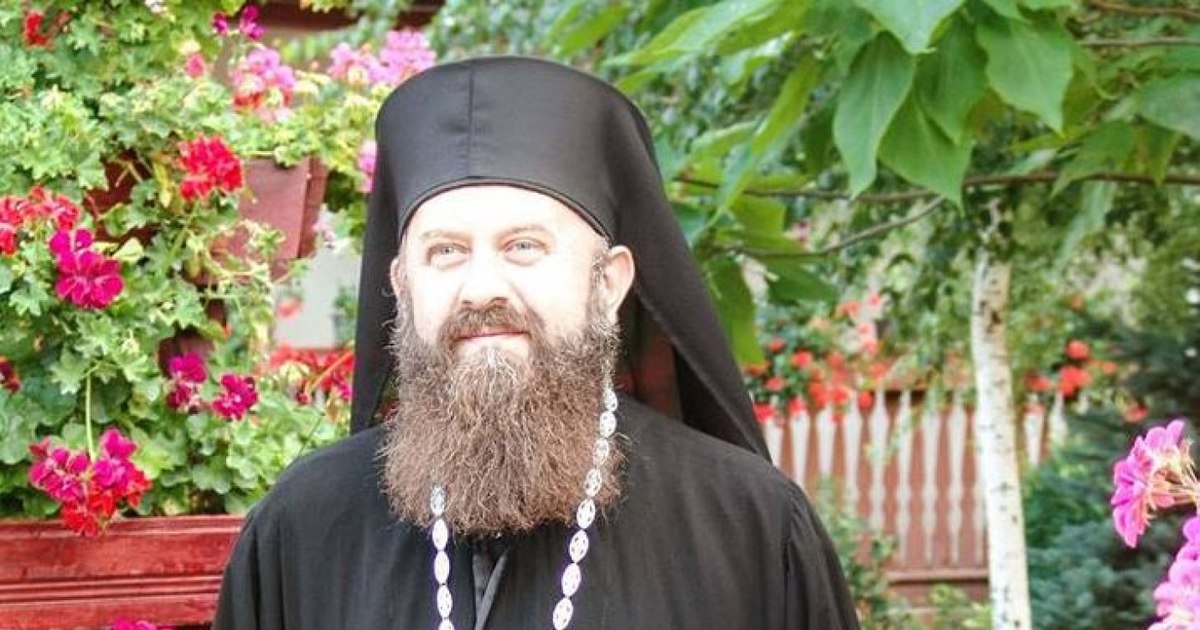 Cum au ajutat fotbaliştii din Generaţia de Aur centrul Dumbrava, unde ...