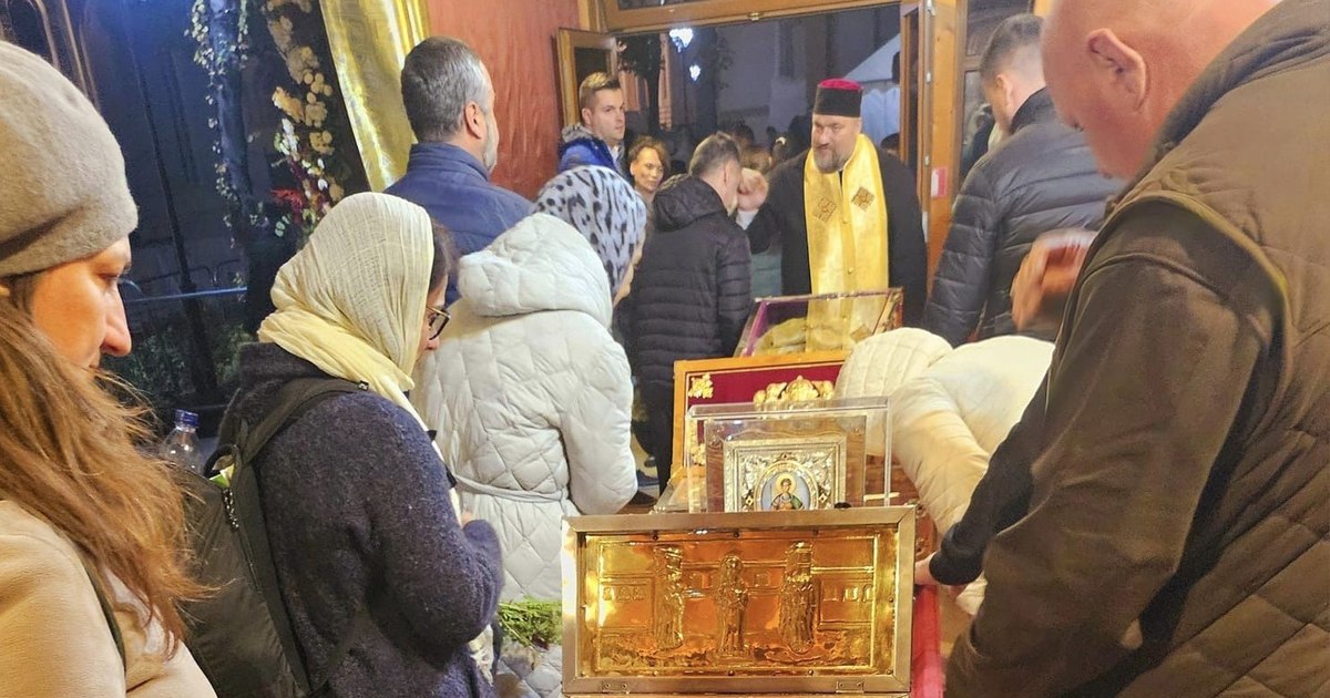 Românii îl prăznuiesc duminică pe Sfântul Dimitrie cel Nou. Programul ...