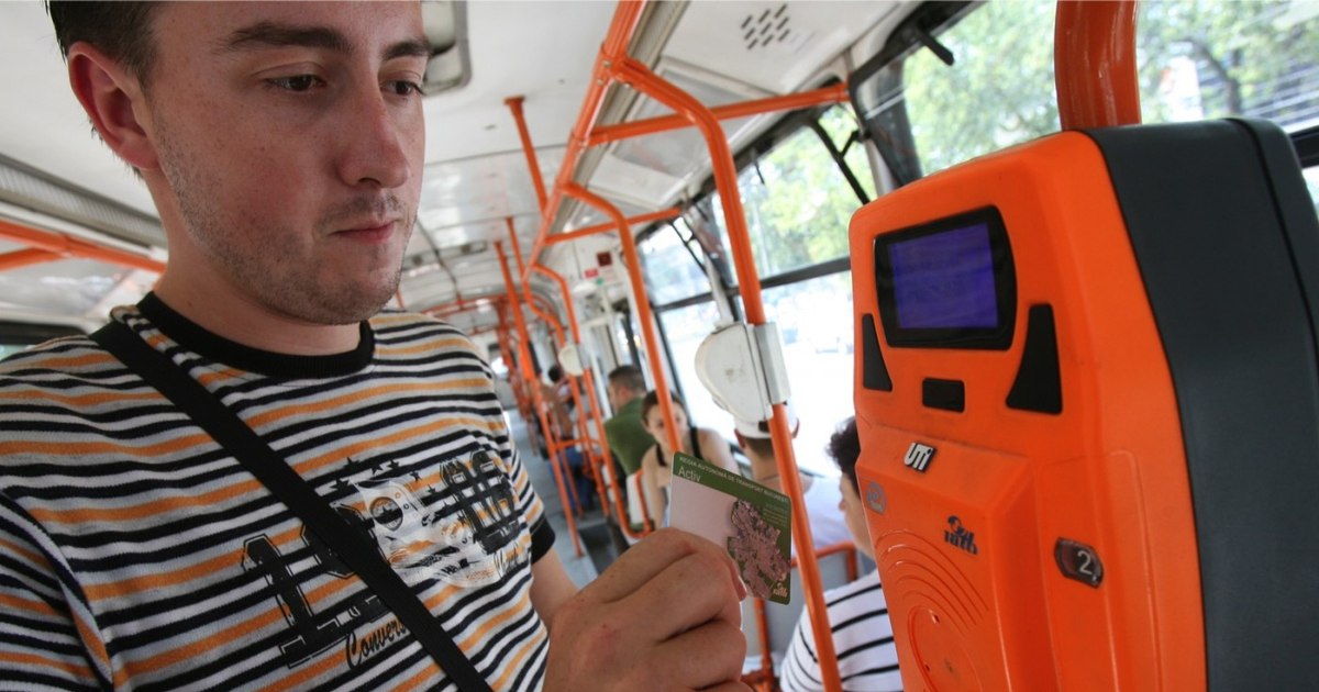 S-a stricat Sistemul Automat de Taxare al RATB: călătorii nu mai pot ...