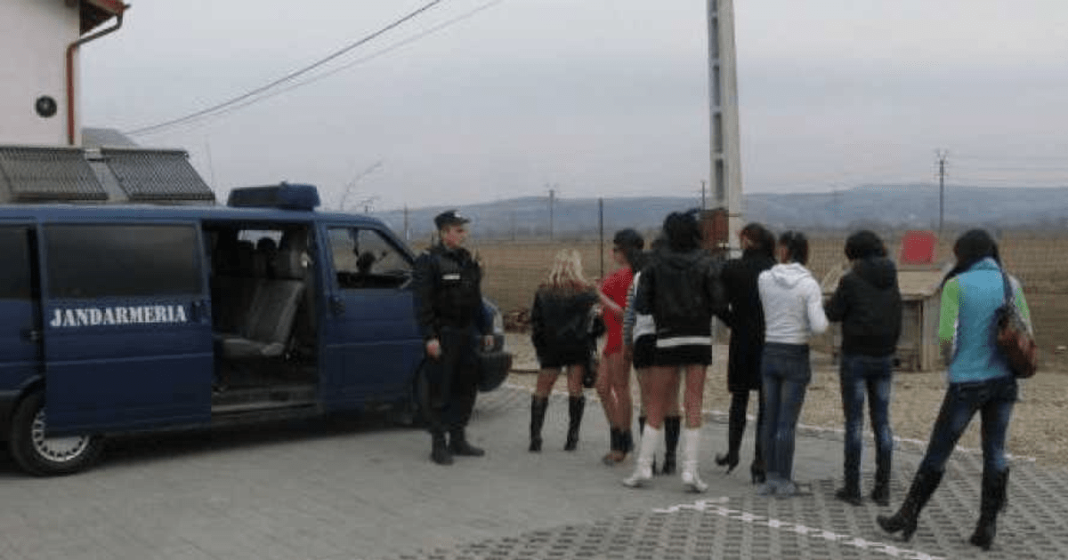 Prostituate în flagrant pe centura din Alba Iulia. Un client are 72 ani ...