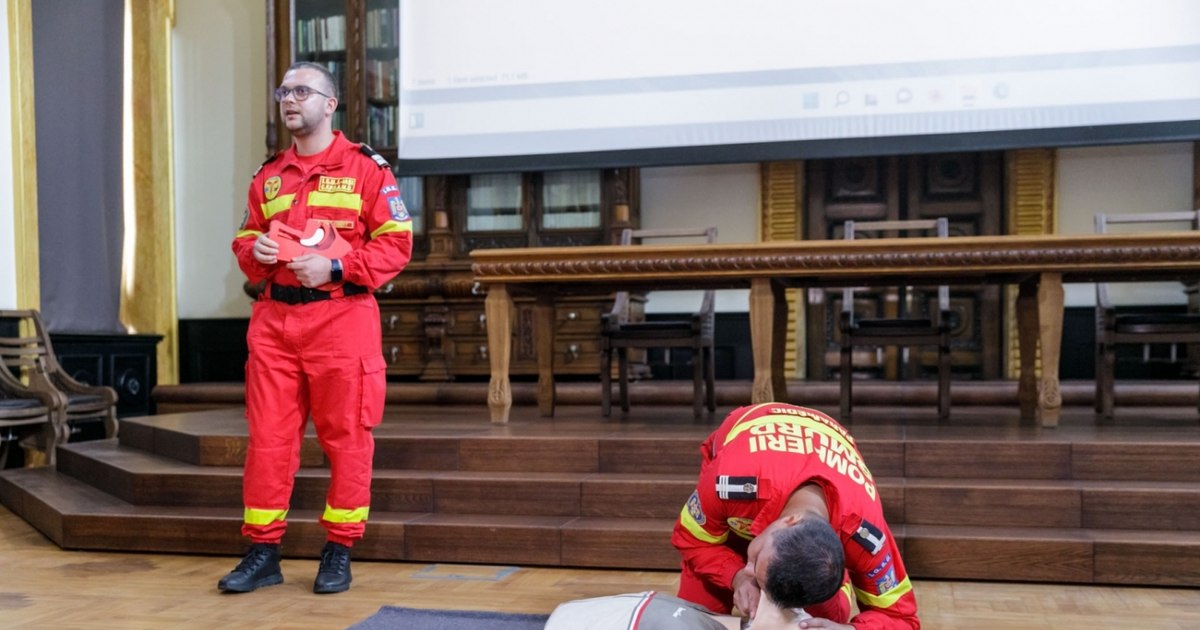 Preoţii Mitropoliei Moldovei au participat la cursuri de prim-ajutor pe ...