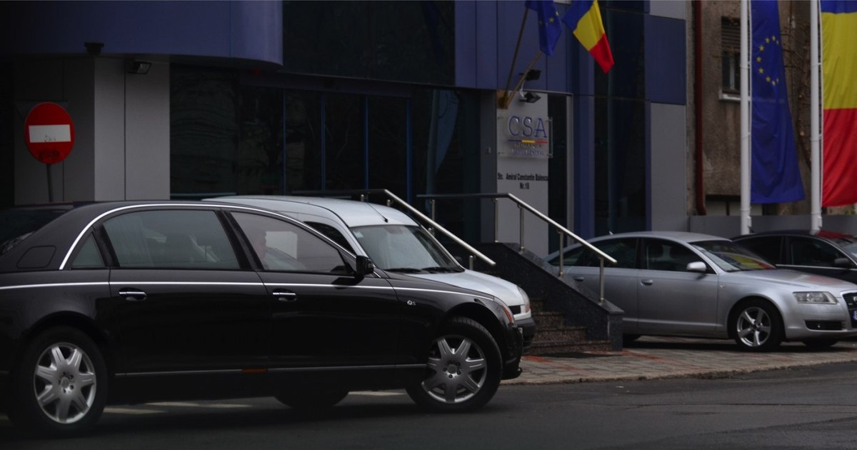 Nepotul lui Gigi Becali, aroganţe la volanul unui Maybach pe Autostrada ...