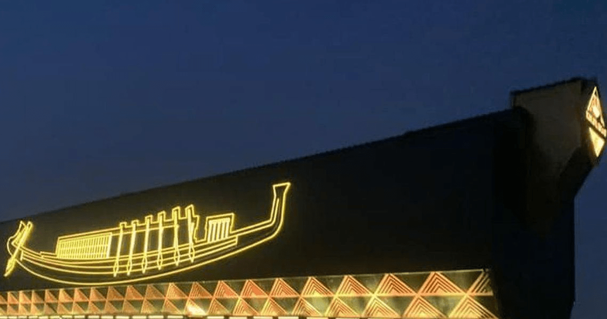 Barca solară intactă a faraonului Keops, veche de 4.600 de ani, a fost ...