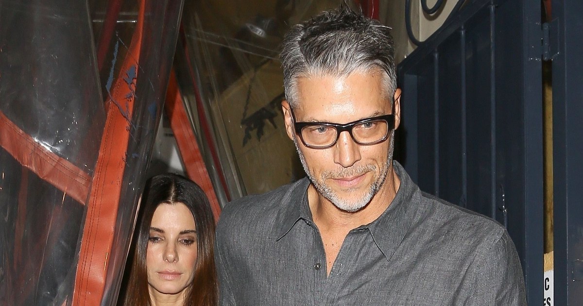 Prima apariție a Sandrei Bullock după moartea iubitului său. Vedeta se ...