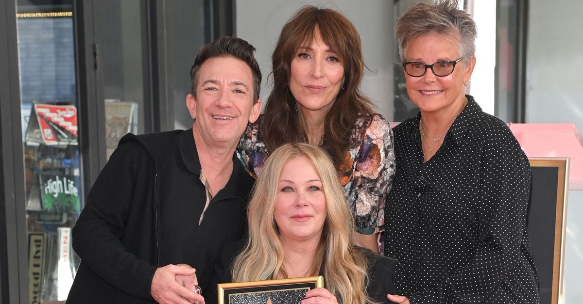 «Familia Bundy» s-a reunit, după 25 de ani! Christina Applegate a ...