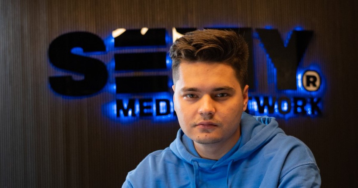 Selly a fost numit cel mai cunoscut influencer din România | adevarul.ro