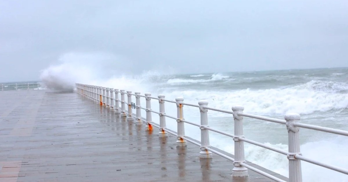Toate porturile de la Marea Neagră, închise din cauza vântului puternic ...