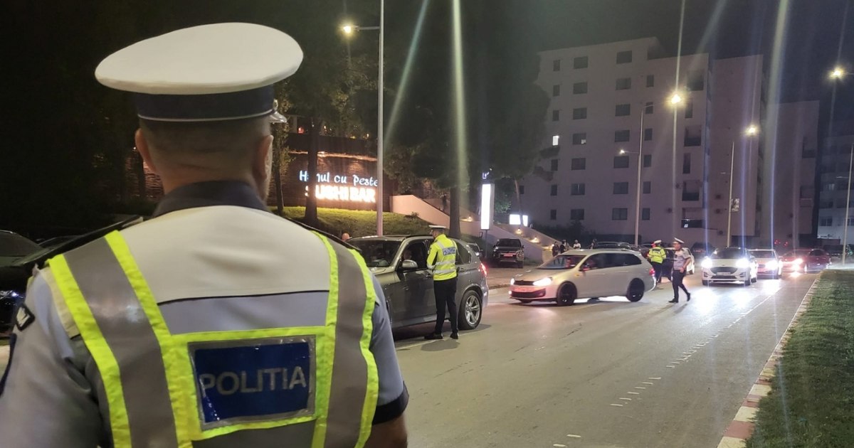 Poliţist aflat în timpul liber, prins cu permisul suspendat. Agentul nu ştia că avea această ...