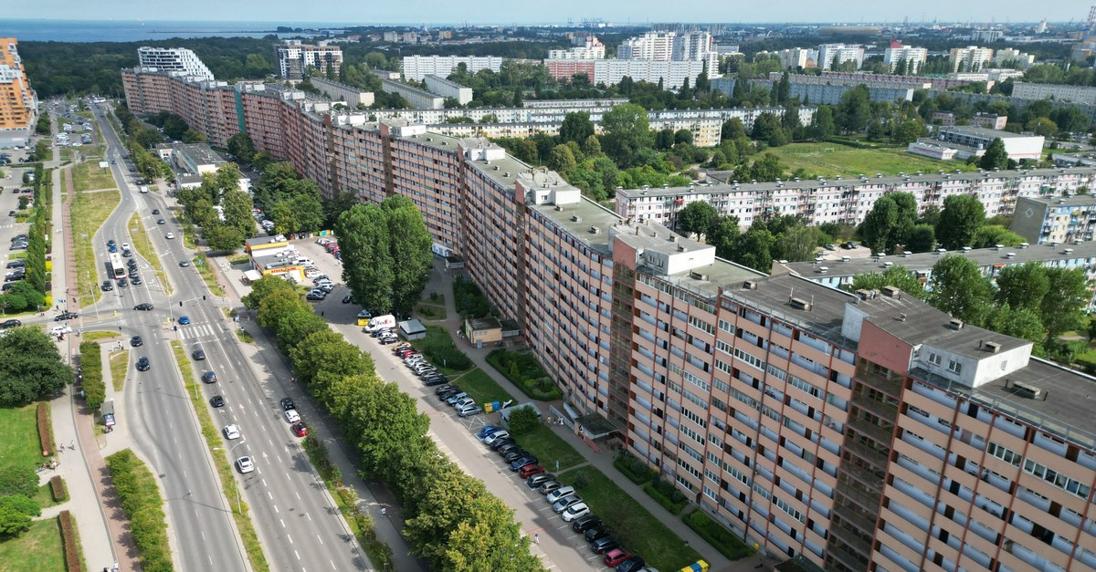 Cel mai lung bloc din Europa! 6000 de oameni locuiesc aici