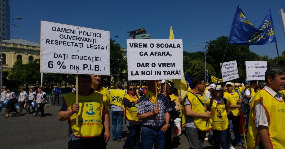 UPDATE Protestul profesorilor a luat sfârşit, după discuţii cu ...