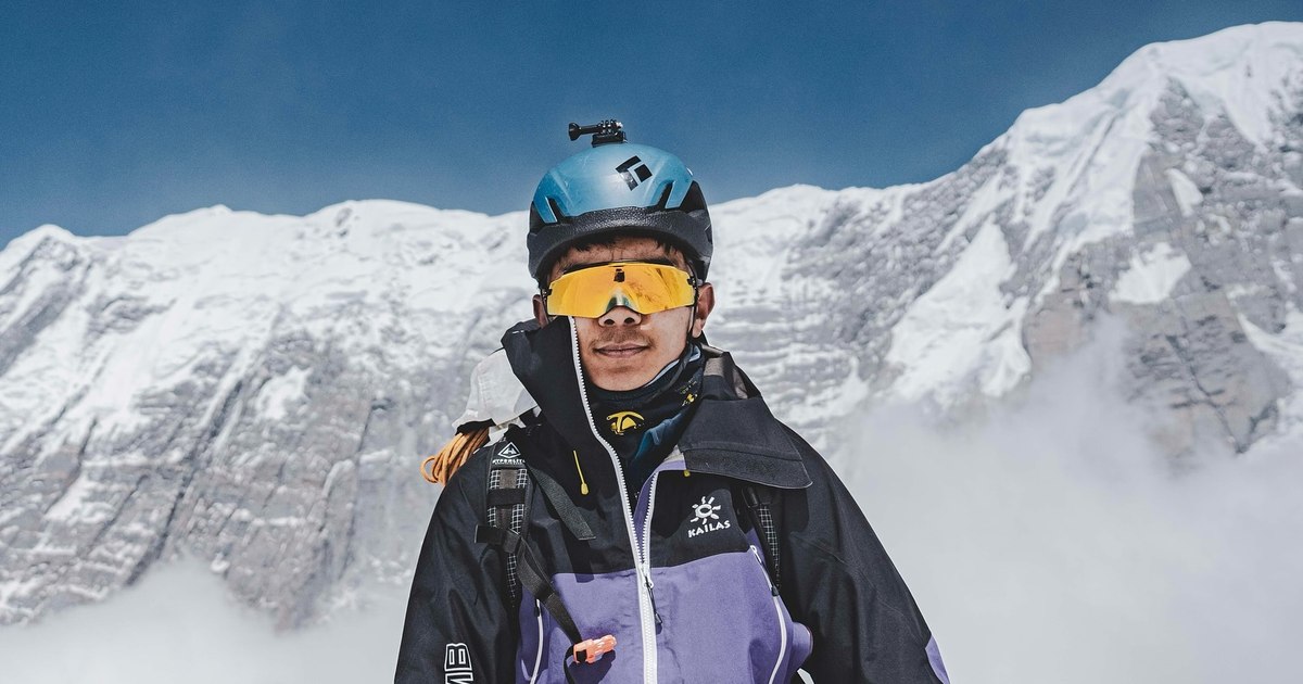 Cel mai tânăr alpinist din istorie a cucerit toate cele 14 vârfuri de ...