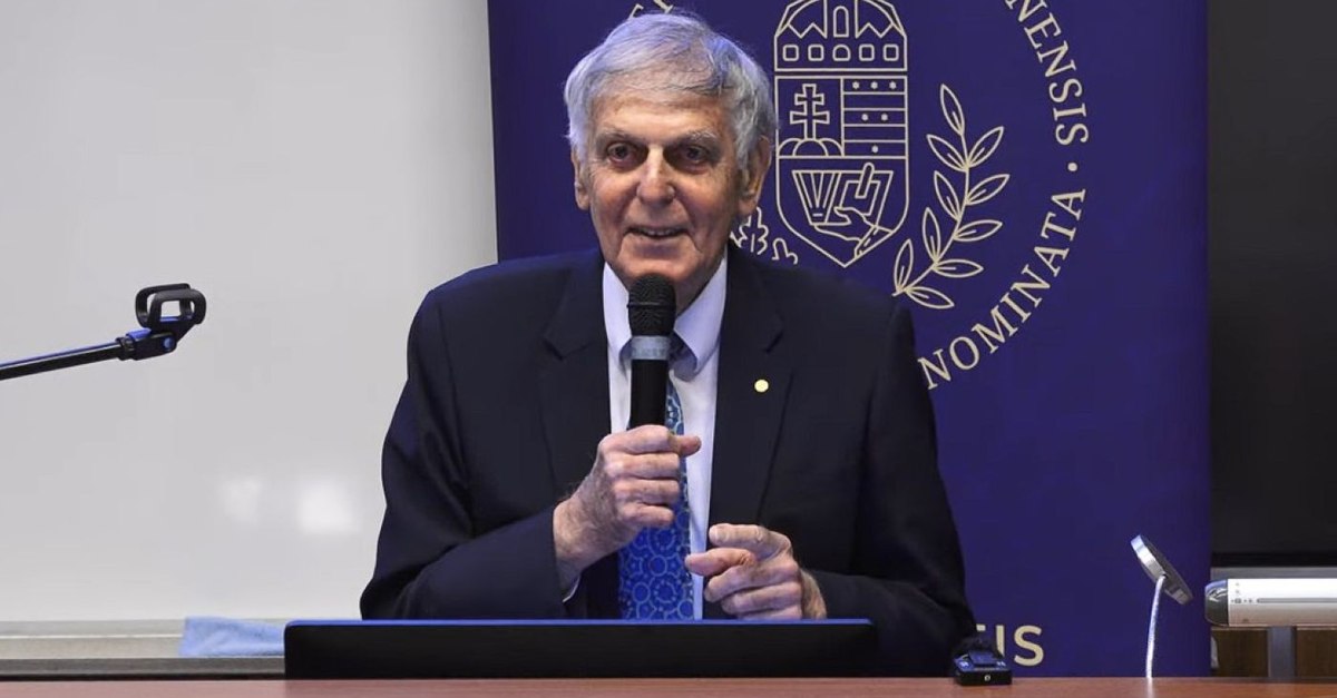 Meseriile care vor aduce bani grei în era AI. Un laureat Nobel le spune ...