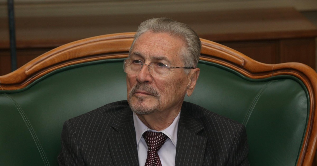 Emil Constantinescu, preşedintele care a scăpat din două atentate ...