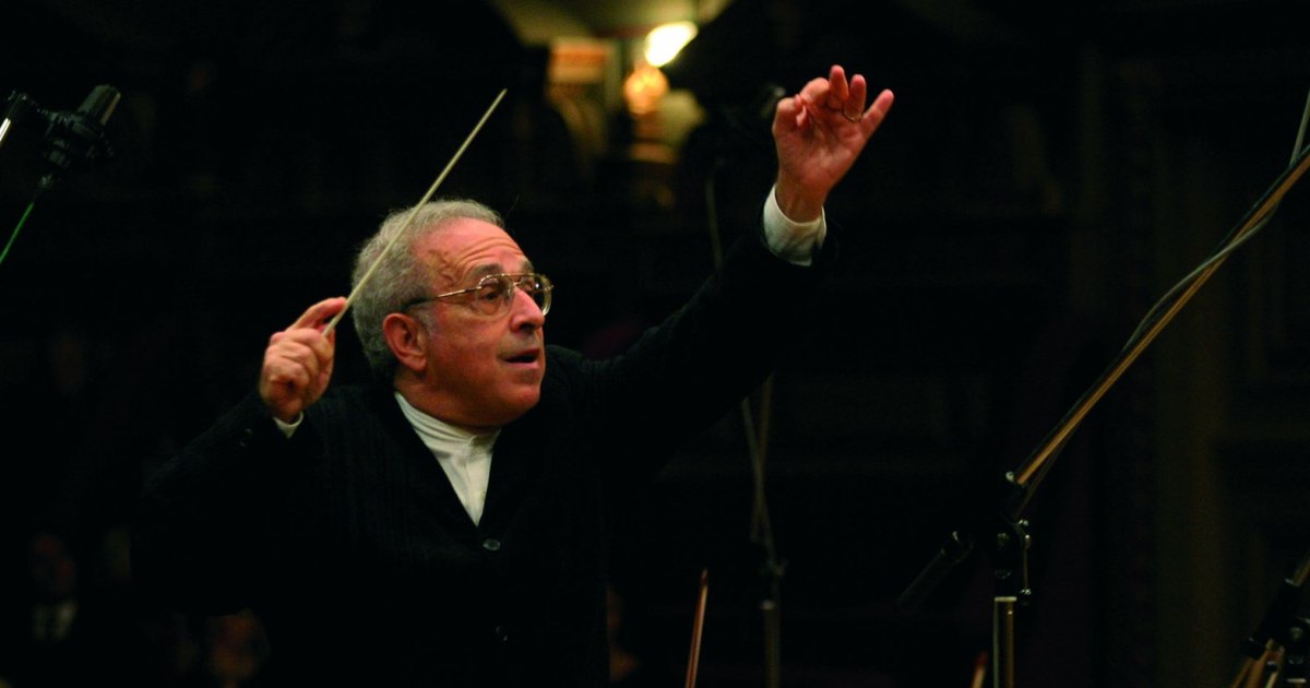 INTERVIU Dirijorul Lawrence Foster: „Te impresionează căldura şi ...