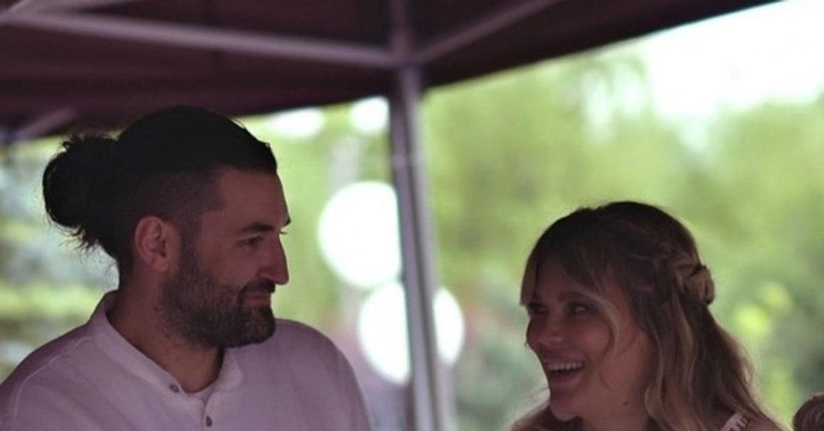Cine sunt nașii micuței Josephine. Smiley și Gina Pistol s-au înrudit ...