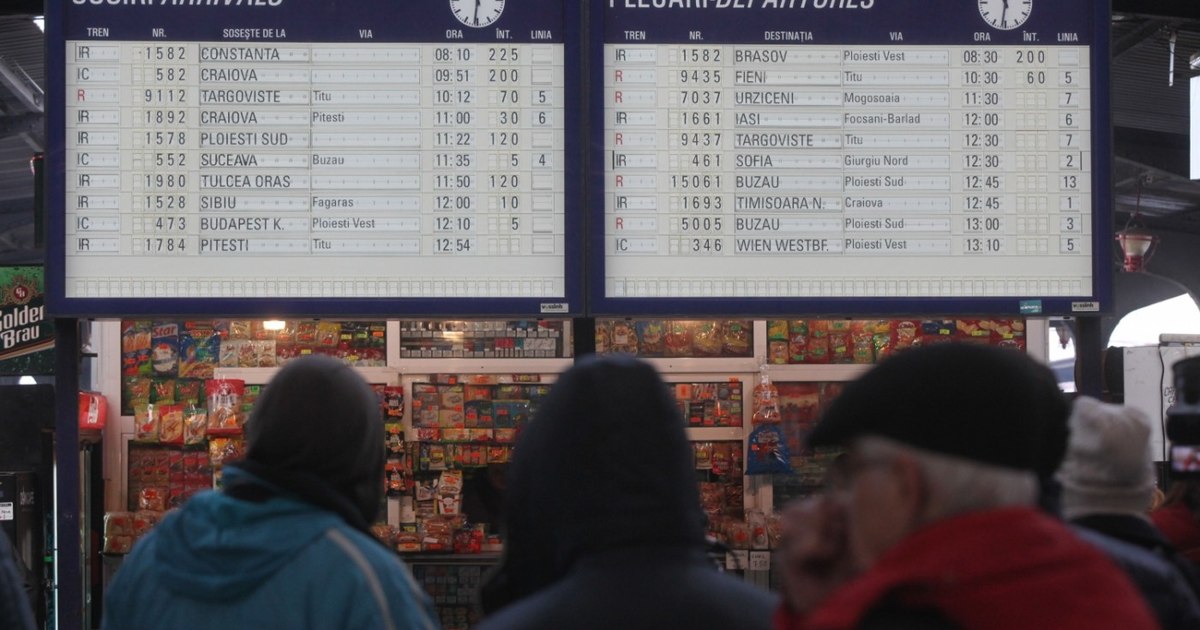 Trenurile CFR au întregistrat, cumulat, mai mult de opt ani de ...