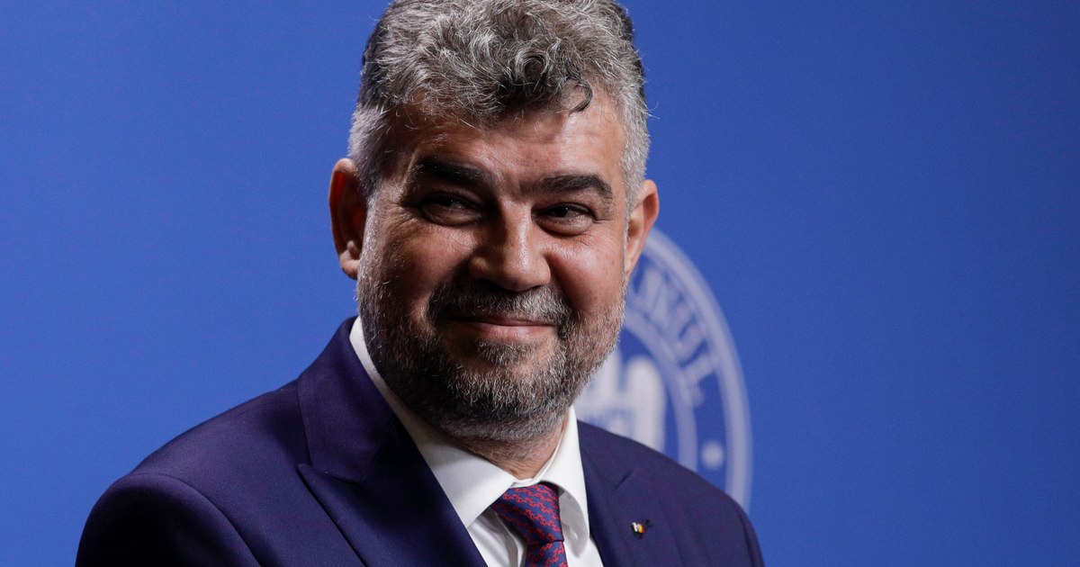 Ciolacu, baie de mulțime la Constanța. Premierul a participat la Ziua ...