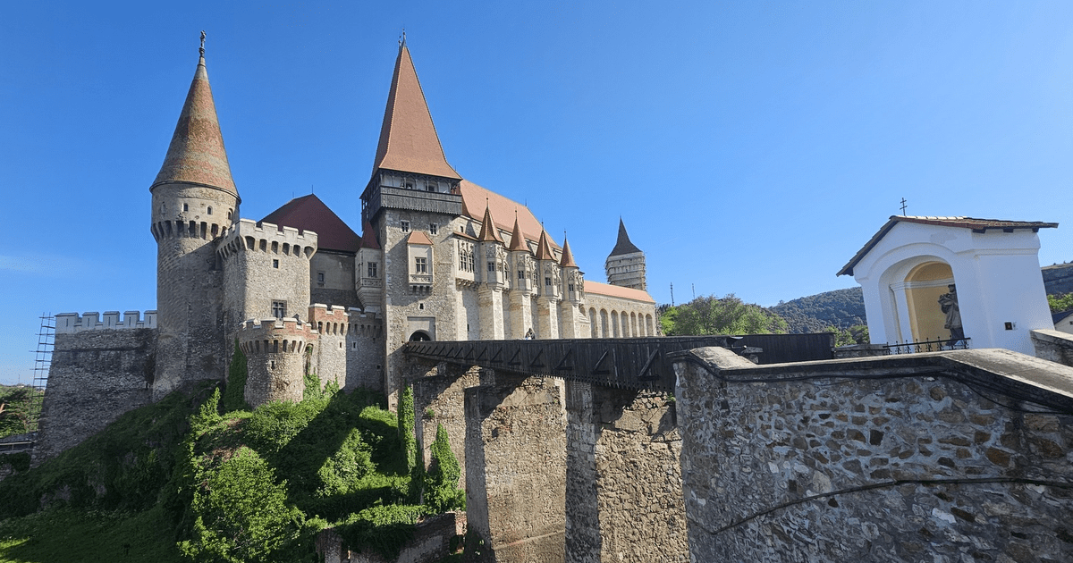 Ioan de Hunedoara a transformat Castelul Corvinilor într-un fort intimidant