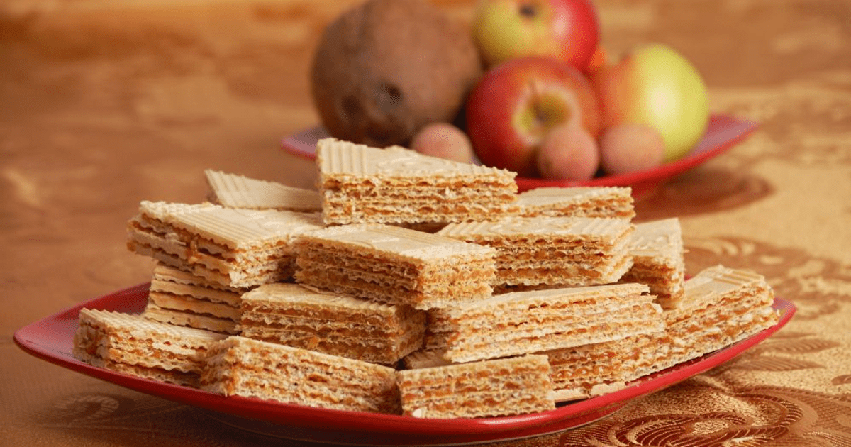 Napolitane cu gem şi rom