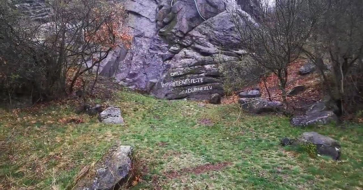 Cariera dacică de andezit, locul de unde dacii au adus andezitul pentru ...