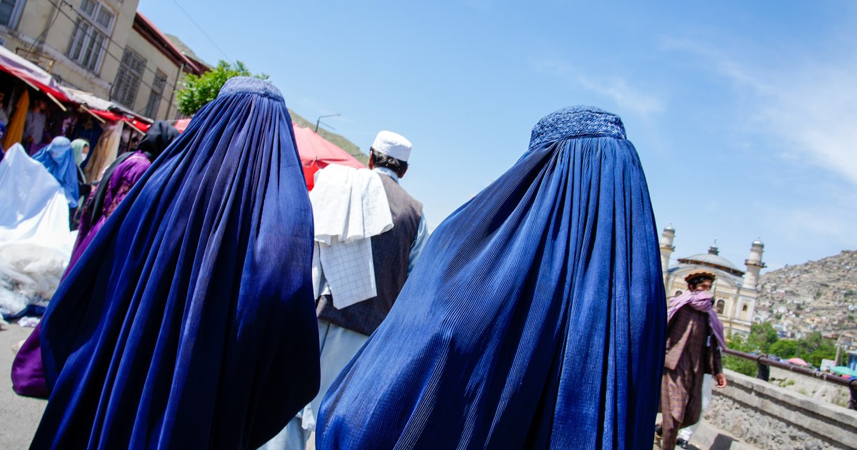 Talibanii, o nouă interdicție extremă. Jurnaliștii nu vor mai putea ...