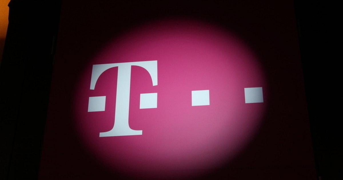 Oficial: OTE vinde Telekom România Mobile | adevarul.ro