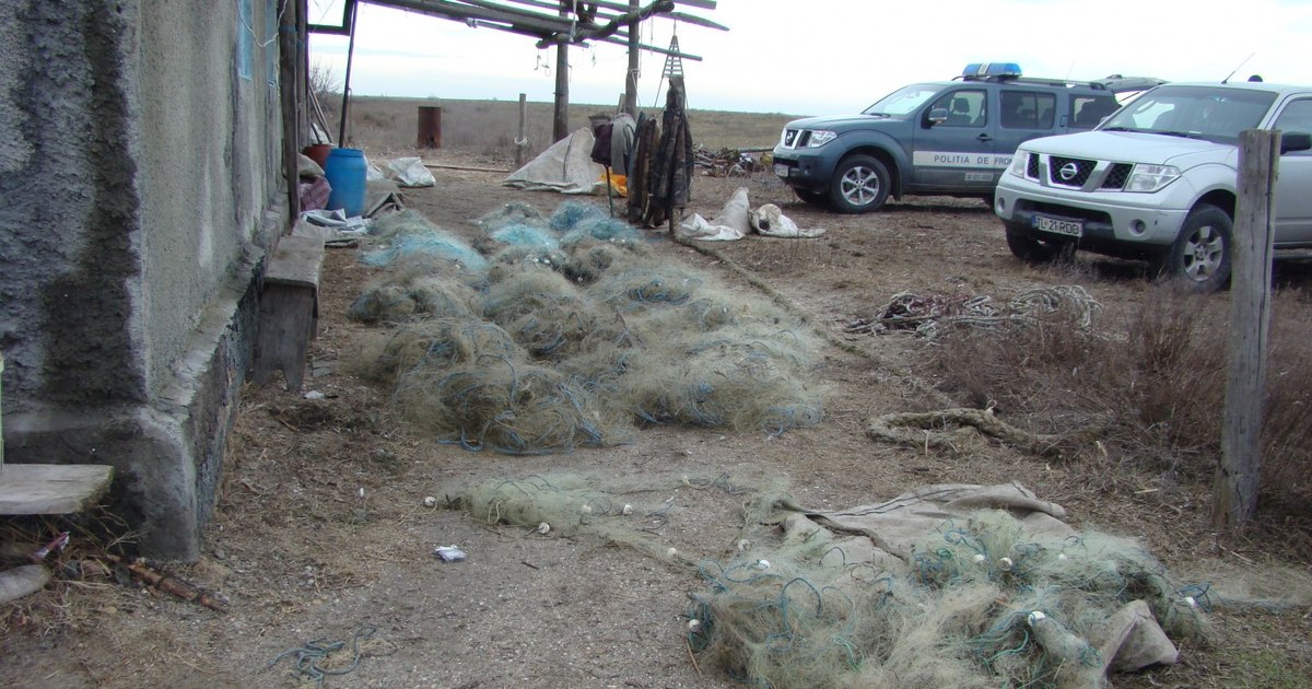 Frontieriştii tulceni au „prins“ peste un kilometru de plase | adevarul.ro