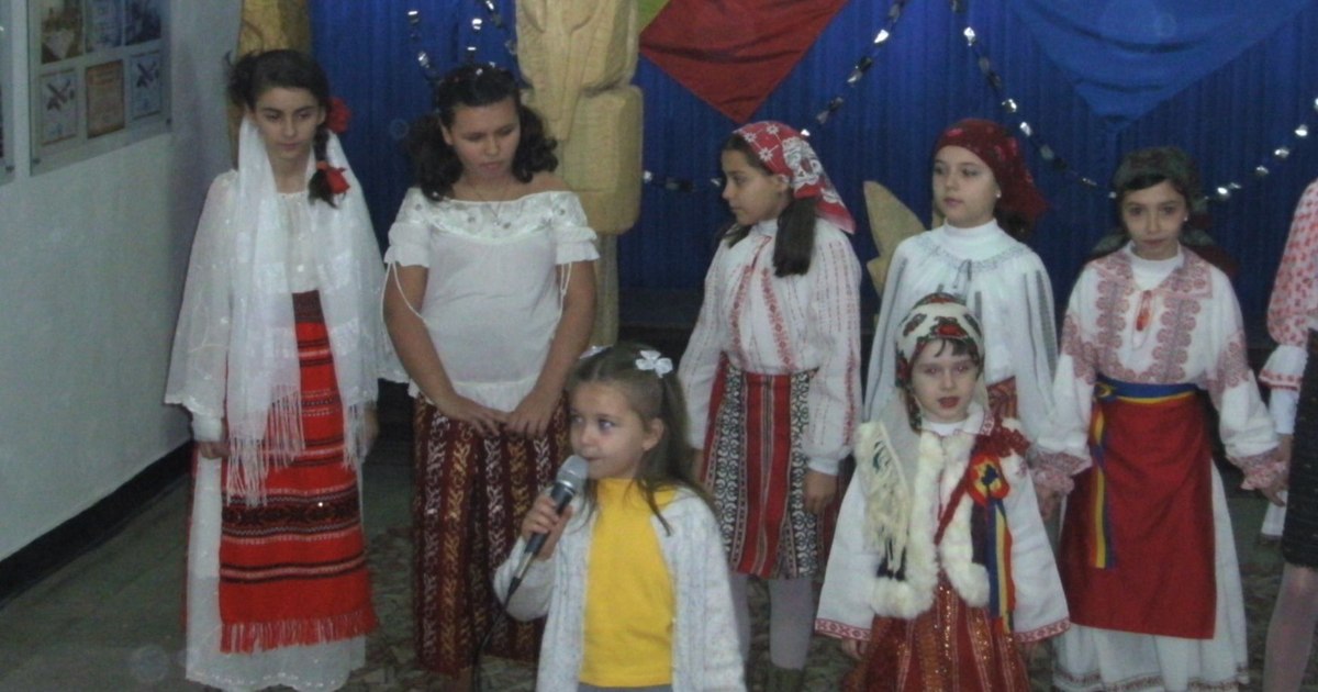 TRADIȚII Copii, tineri și artiști i-au colindat pe orădeni de Crăciun ...