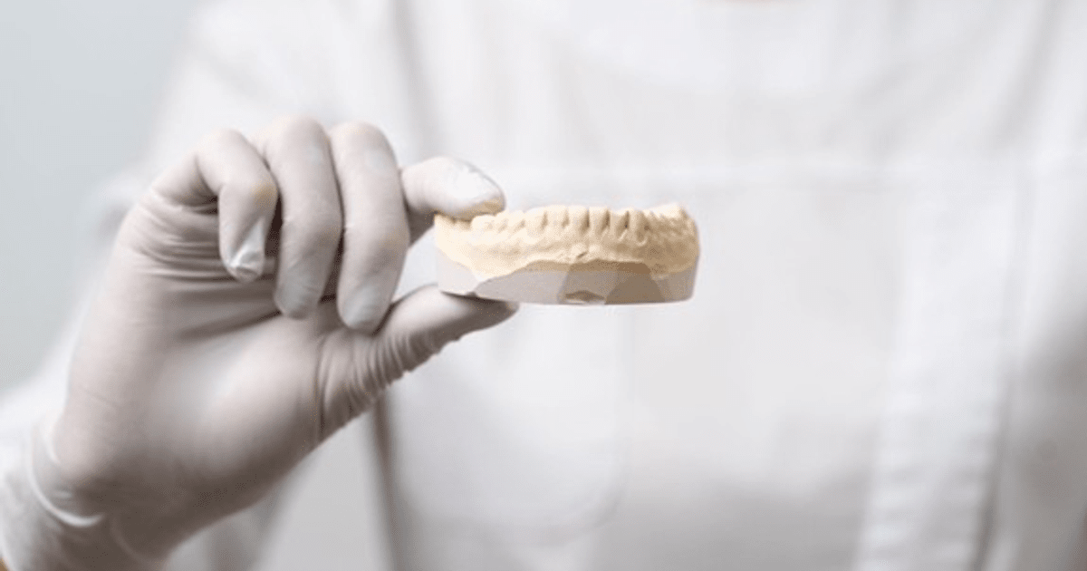 Tipuri de proteze dentare: ghid complet pentru pacienți