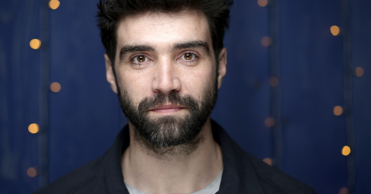 Cine este Alec Secăreanu, actorul român din cel mai așteptat serial HBO ...