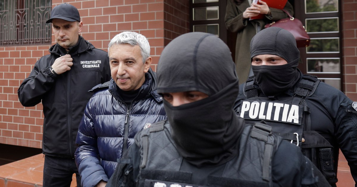 Dan Diaconescu, fostul patron OTV, condamnat la 8 ani și 4 luni de închisoare pentru sex cu două ...