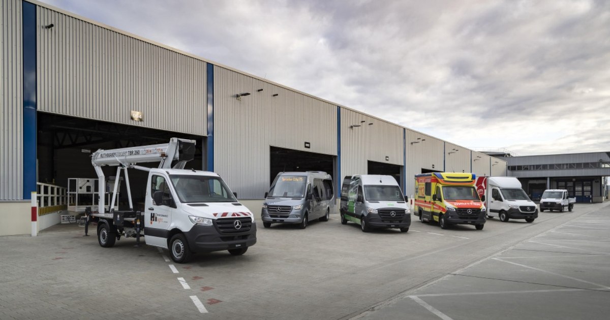 Mercedes-Benz Vans şi Rivian ar putea fabrica dube electrice în România ...