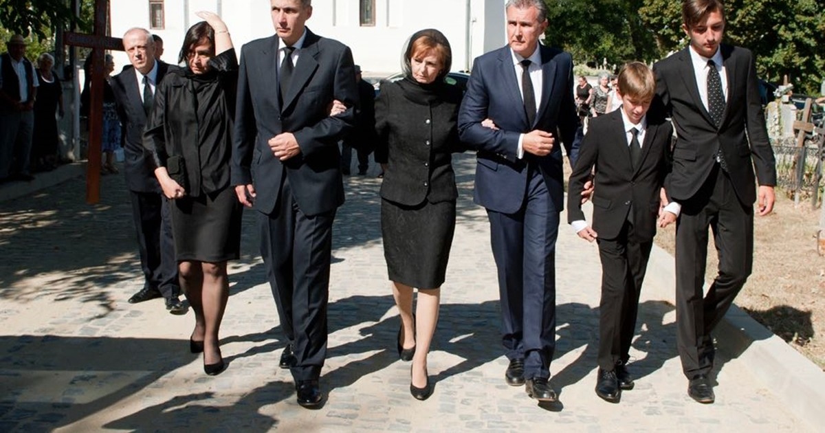 Detalii neștiute despre familia Principelui Radu. El e singurul care a ...