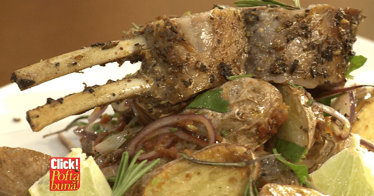 VIDEO Coaste de miel la cuptor cu cartofi şi sos