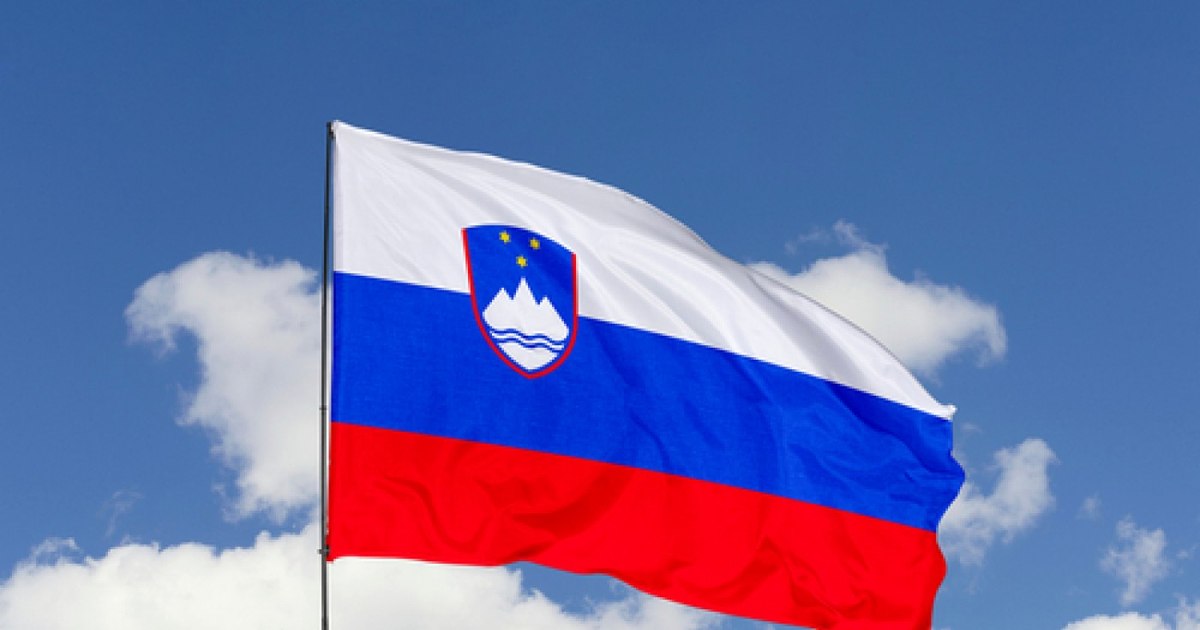 Ambasada Sloveniei la Kiev a rămas fără steag din cauza asemănării sale ...