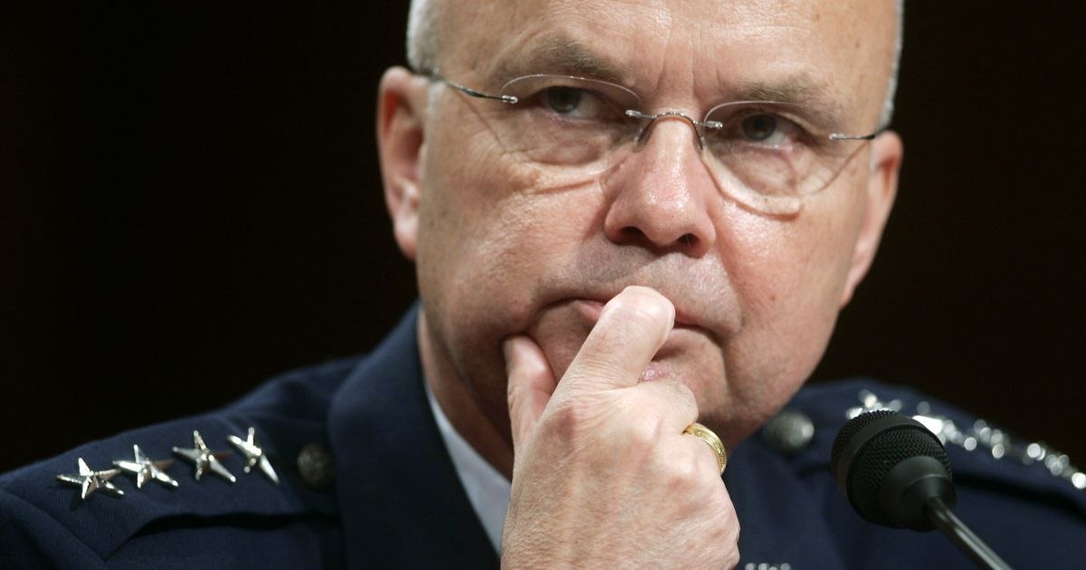 Generalul american Michael Hayden, fost şef al CIA şi al Agenţiei ...