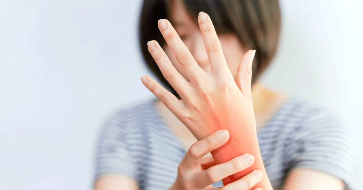 Te doare încheietura mâinii? Învață cum să scapi în câteva secunde de ...