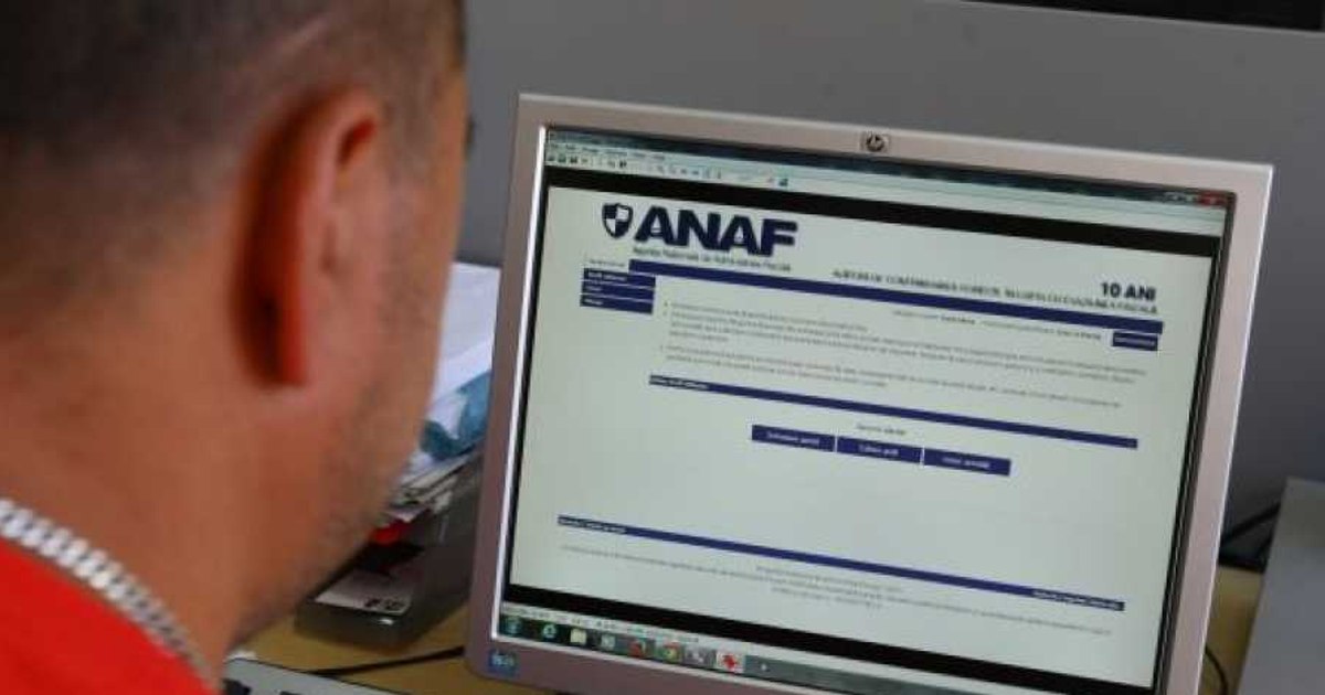 Cine trebuie să completeze Formularul 207 şi care este data limită ...