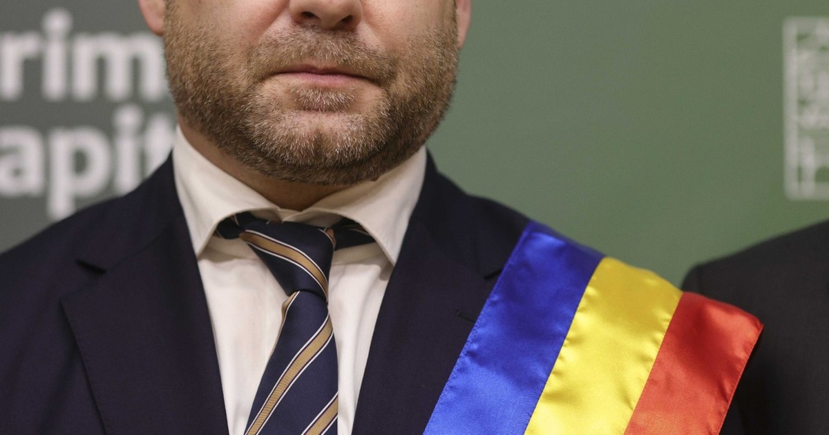Ciprian Ciucu a depus jurământul la Primăria Bucureşti: „Vom avea mult ...